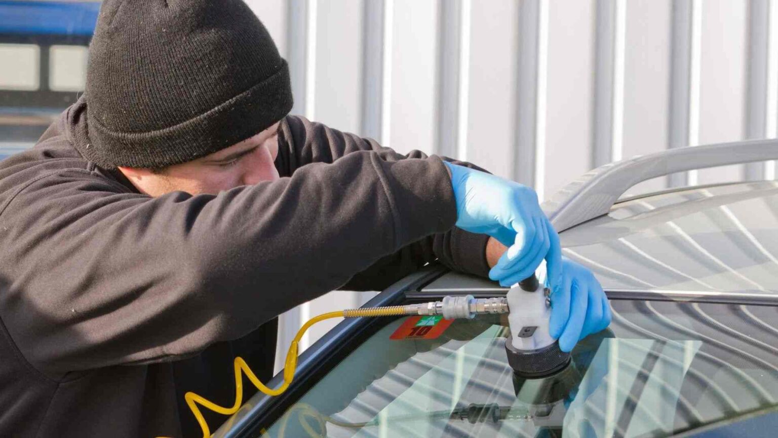 Windshield Spider Crack: 5 things you need to know!