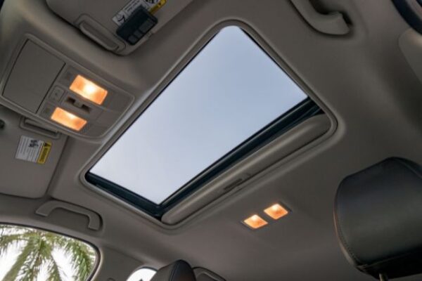 10 Best Practices for Sunroof Maintenance | GlassFixit