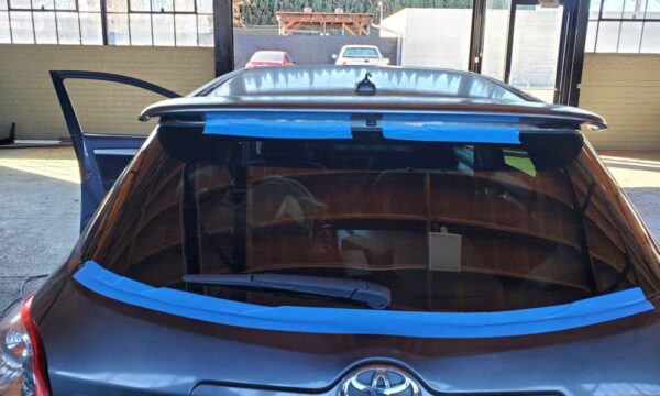 Rear Windshield Glass: All You Need To Know | GlassFixit