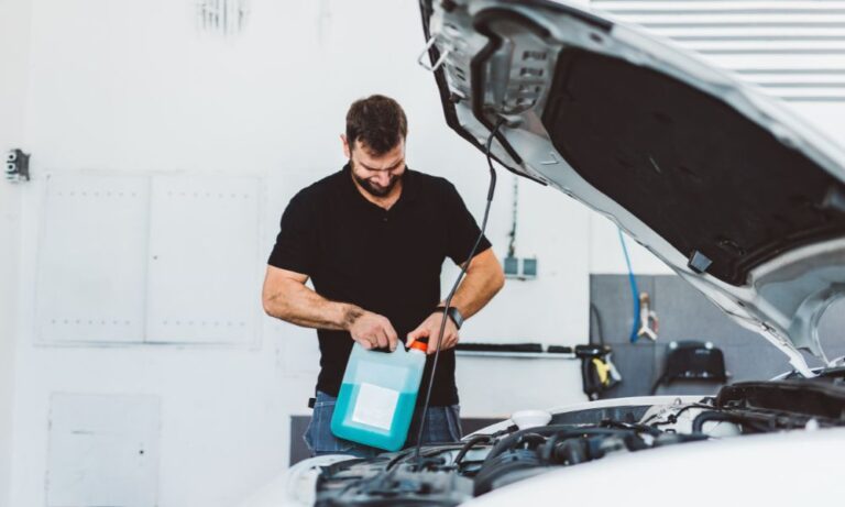 How Much Windshield Fluid to Fill: A Step-by-Step Guide