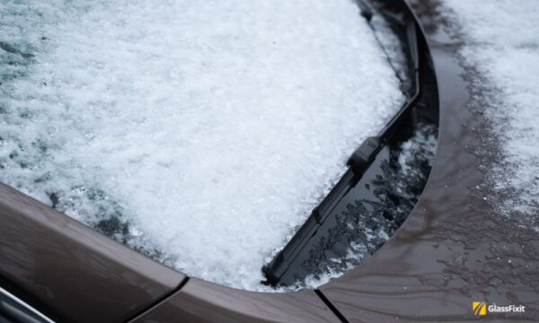 How to Deal with a Frozen Windshield | GlassFixit
